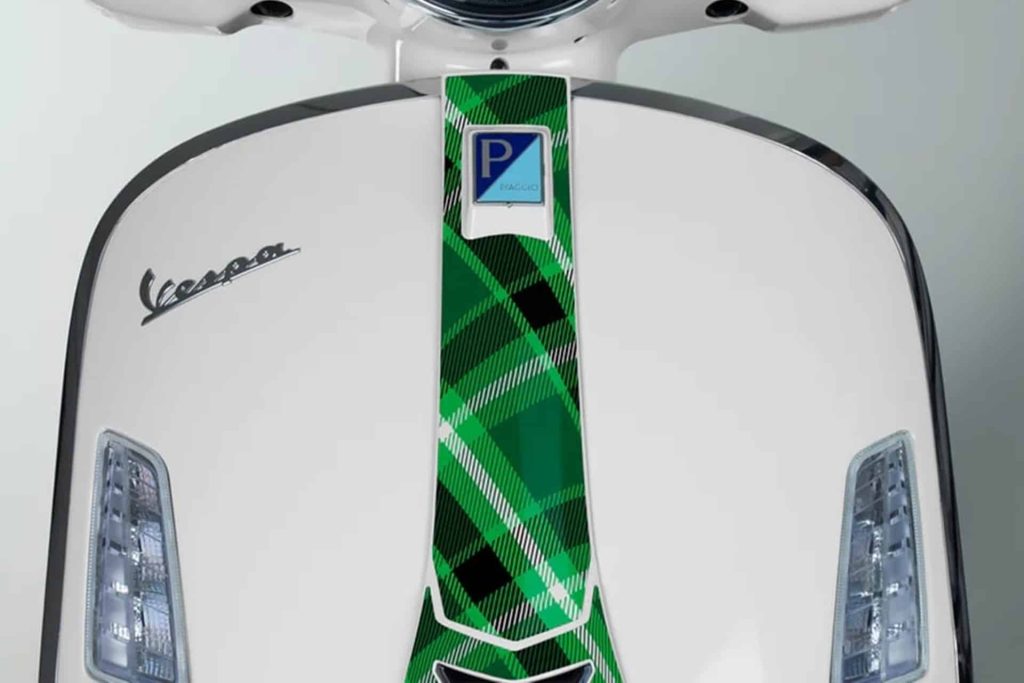Uniracing dresses up the iconic Vespa GTS with its latest sticker kit ...
