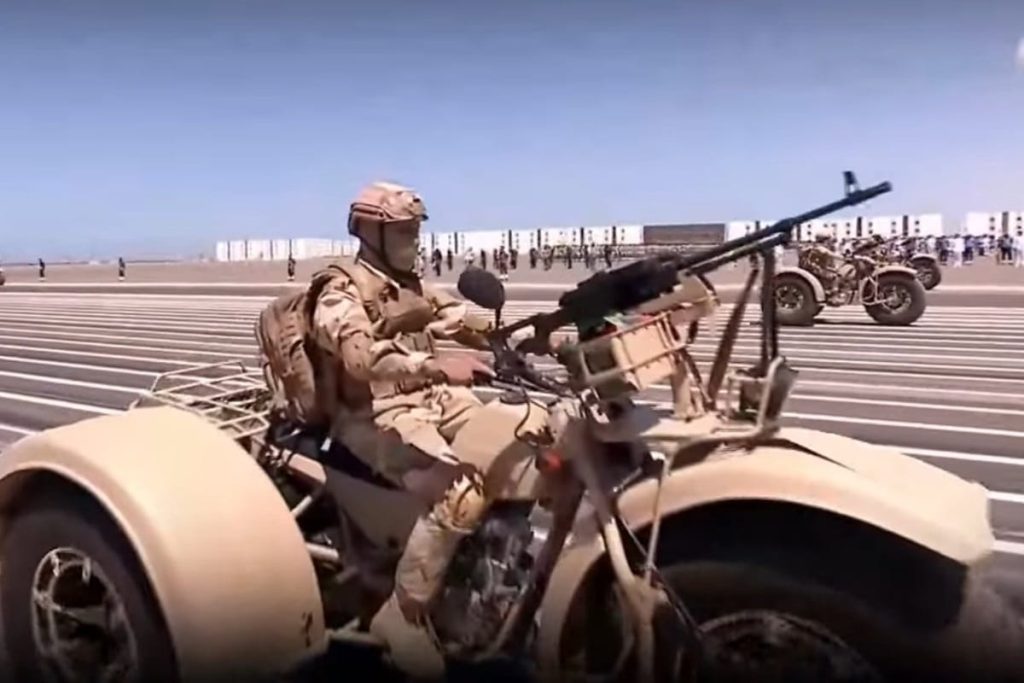 The military tricycle prepared to combat on any land - Theuth