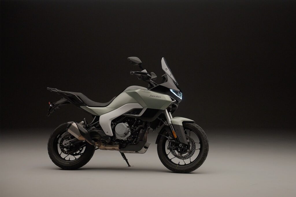 Norton Atlas 2026: the new British trail arrives with 69 HP, a lot of ...